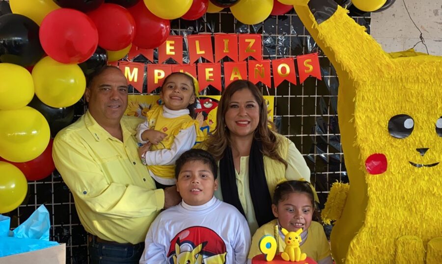 Divertida fiesta de Pikachu para Héctor Hampl Martínez - Perfiles