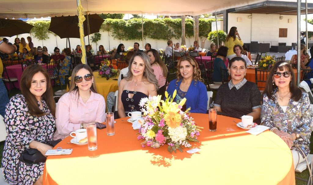 Todo un éxito la pasarela brunch con causa - Perfiles