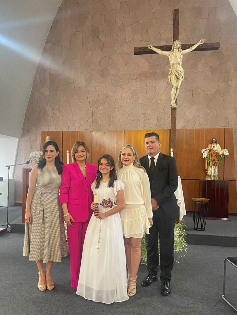 Marian Rivera Vidales recibe el sacramento de comunión - Perfiles