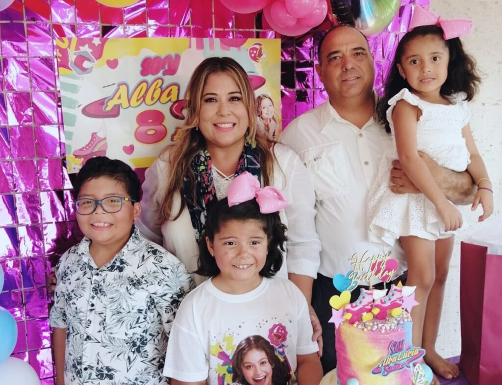 Alba Lucía Hampl se convierte en Soy Luna en su cumpleaños - Perfiles