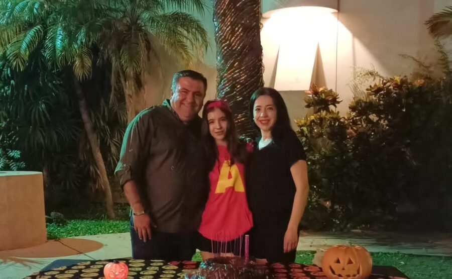 María Pía Vargas Austin celebrá 14 años con fiesta de disfraces - Perfiles