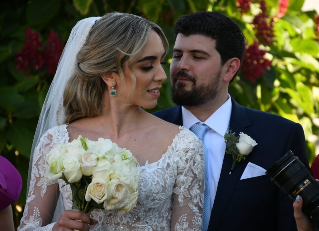 Cecilia Hernández Bay y Camilo Chapa Chávez unen sus vidas - Perfiles
