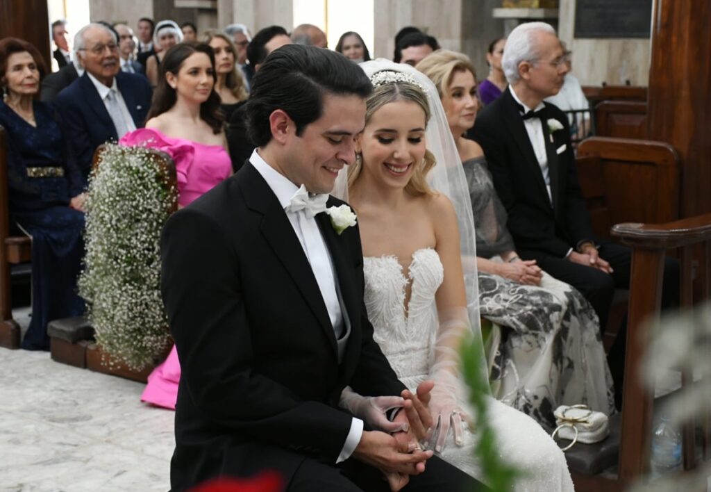 Enlace matrimonial de Natalie Eng Compeán y Mario Ricardo Carbajal ...