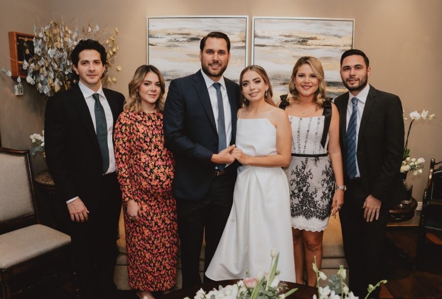 Compromiso y boda civil Mossy González y Alejandro Bermúdez - Perfiles