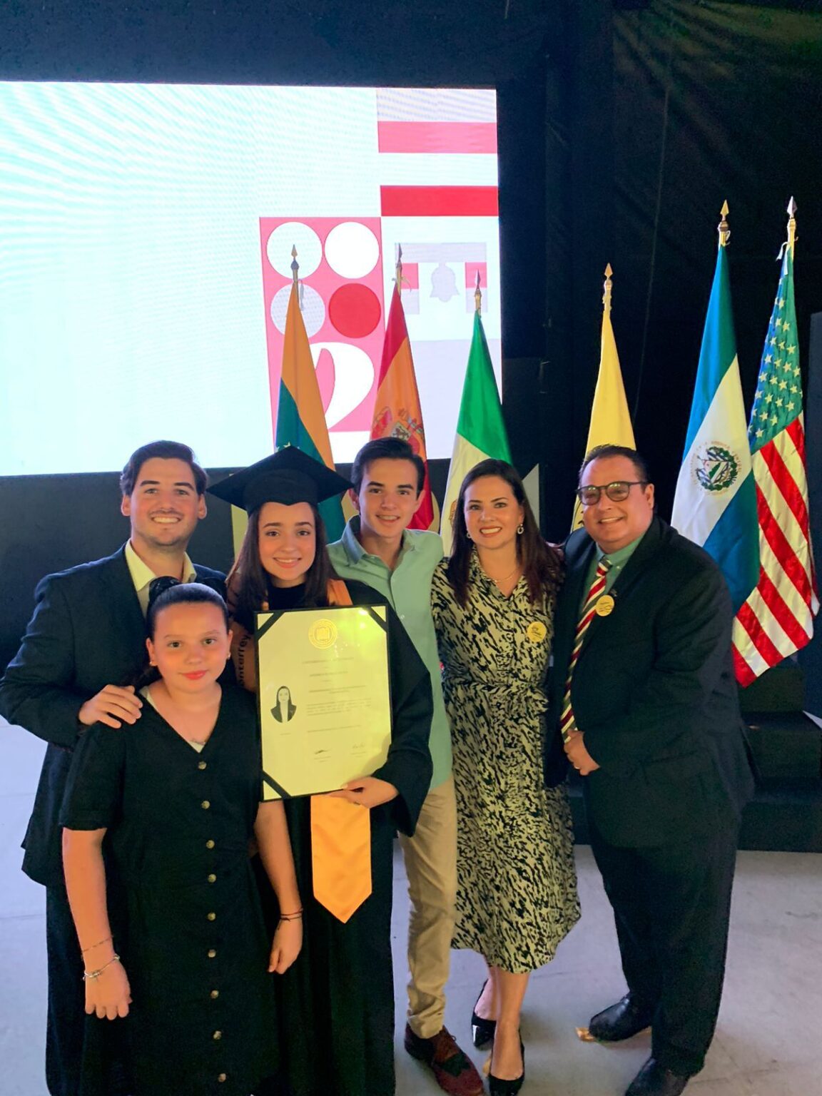 Muchas felicidades para la hermosa Andrea Ramos Silva por su graduación ...