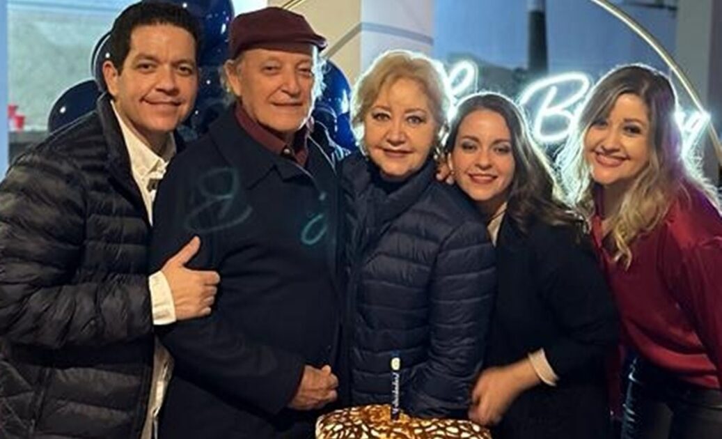 Ricardo Esquer Toledo es consentido en su cumpleaños - Perfiles