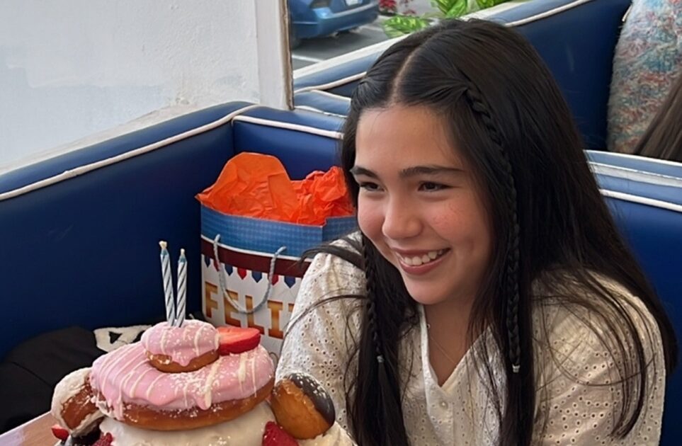 Ana Victoria Ruelas Osuna celebra 12 años en el estadio Emilio Ibarra ...