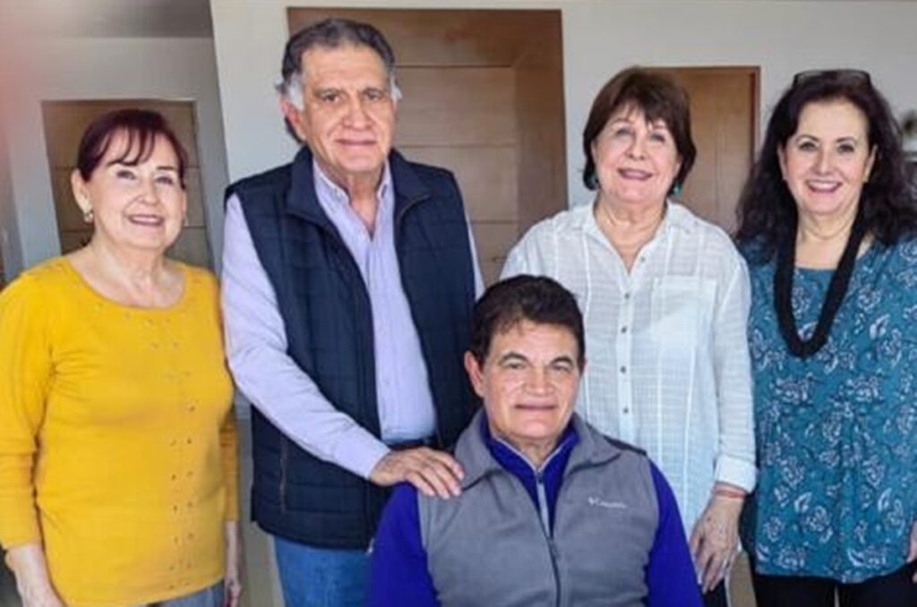 Mario López Valdez disfruta convivios por su cumpleaños - Perfiles