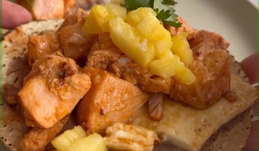 Crujiente tostada de salmón al chipotle - Perfiles