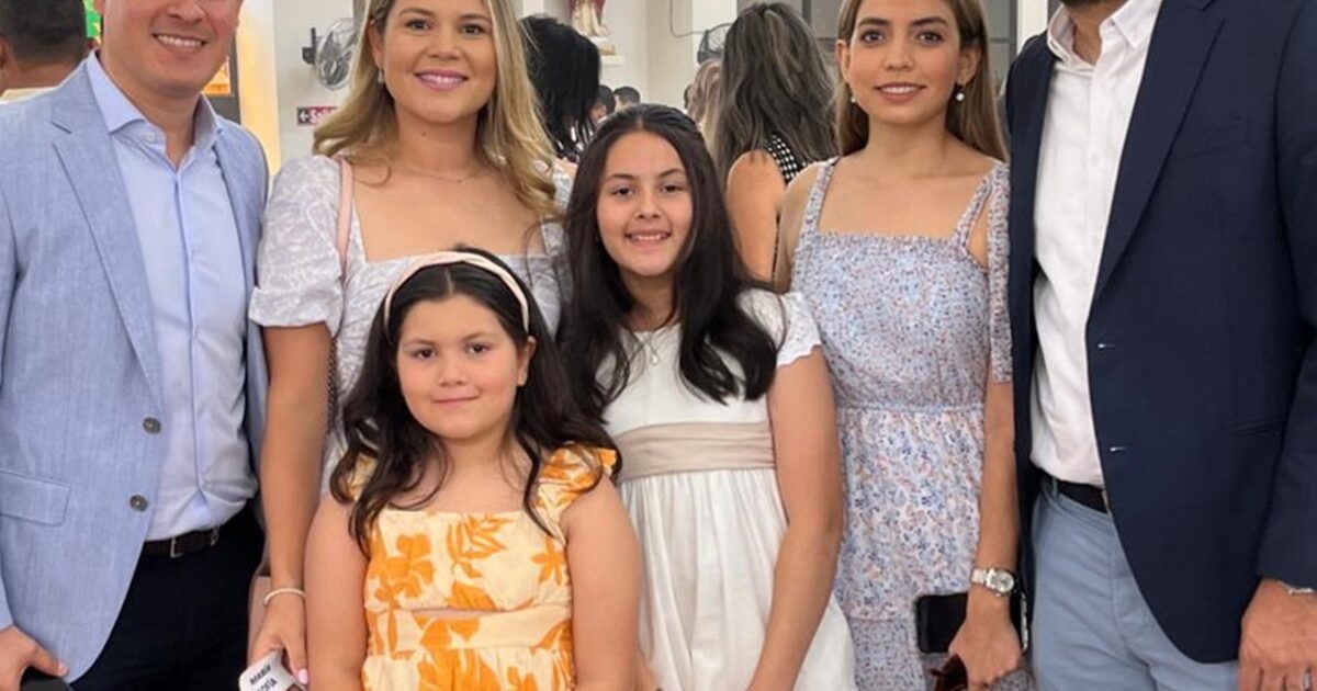 María Sofía Cota Bermúdez recibie el sacramento de la confirmación - Perfiles