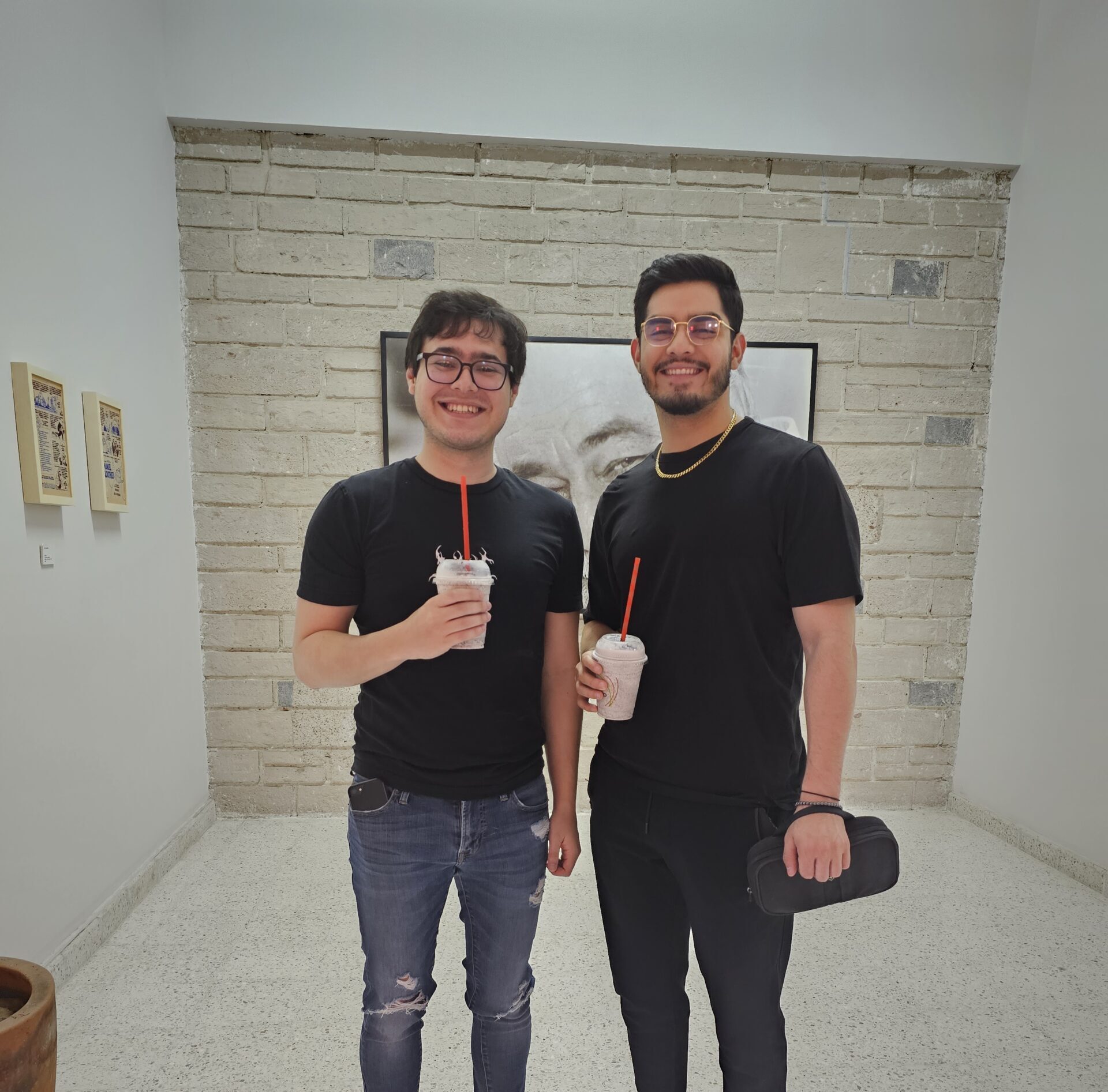 Proyección del documental "Home is somewhere else" en La Casa del ...