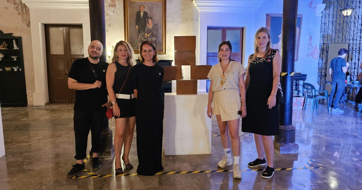 Happening #1 de Todos Ponen Feria 2024 - Perfiles