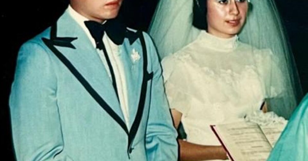 María de Lourdes Ceballos y Guillermo Abel Ruiz se casaron en 1976 ...