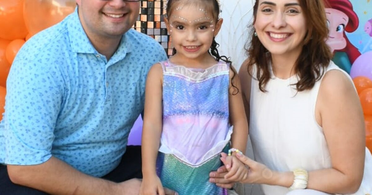 Luisa María Salazar Orduño se convierte en Sirenita en su cumpleaños ...