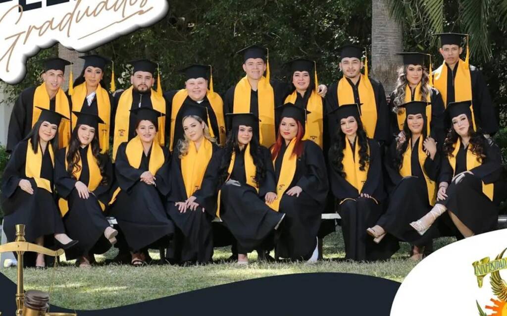 Fiesta de graduación de licenciados en derecho de la UAS - Perfiles